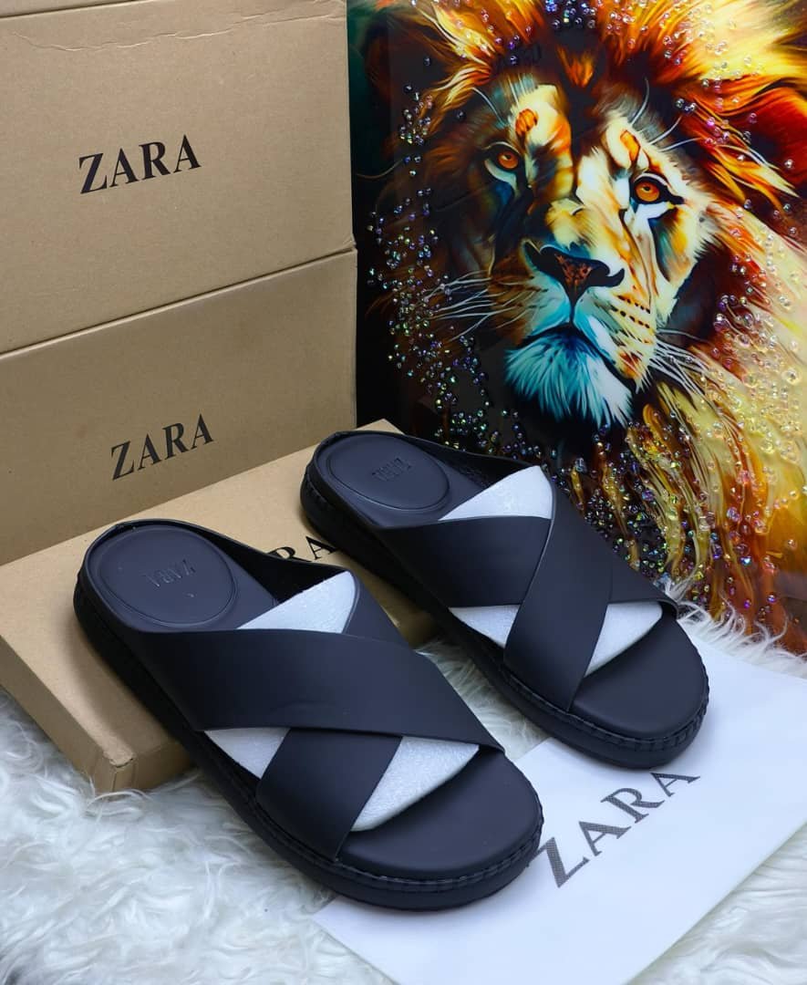 ZARA Black Slides – jsfootis